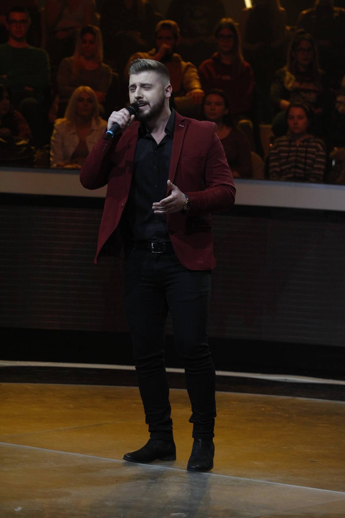 BOSANSKI DERBI NA SCENI „ZVEZDA GRANDA“: Alem Kadić i Mirza Šečić u ...