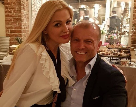 SANJA ĐORĐEVIĆ PROGOVORILA O SUPRUGU PERICI: Bio mi je ružan na prvi pogled SANJA ĐORĐEVIĆ PROGOVORILA O SUPRUGU PERICI: Bio mi je ružan na prvi pogled