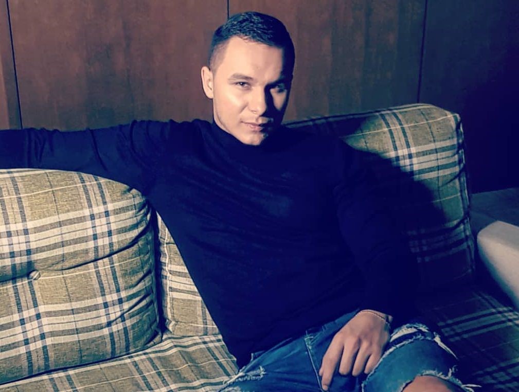 EMRAH EMŠO O NOVOJ PJESMI, KARIJERI I PLANOVIMA: „Kofer sjećanja“ je ...