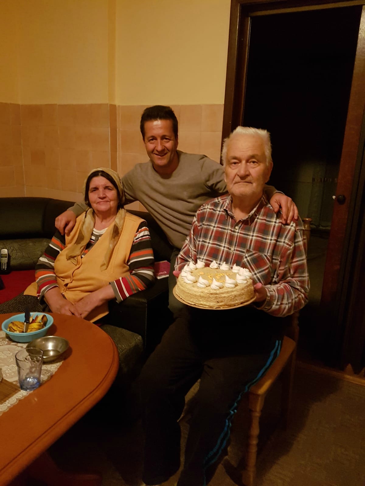 SAMIR BUREKOVIĆ SE VRAĆA ESTRADI: Sevdalinke pjevam bolje od Enesa