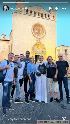 Brena zablistala na gej svadbi! Diva zapjevala gostima, pa poručila ...