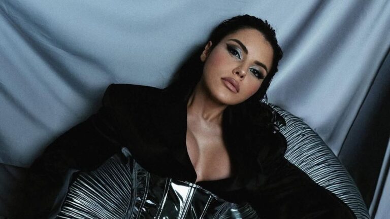 Naša pjevačica slomljena zbog tragedije u Tuzli: Oglasila se nakon stravičnog požara u kojem je ...