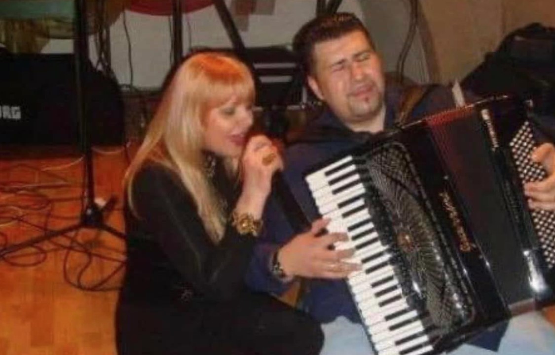 Poginuo harmonikaš Samir Hodžić koji je godinama pratio Hanku Paldum